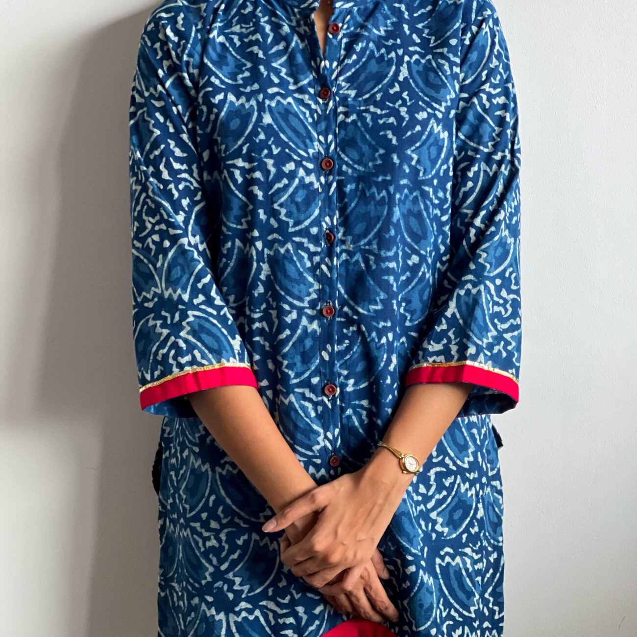 Lara Tunic – Golden Needle